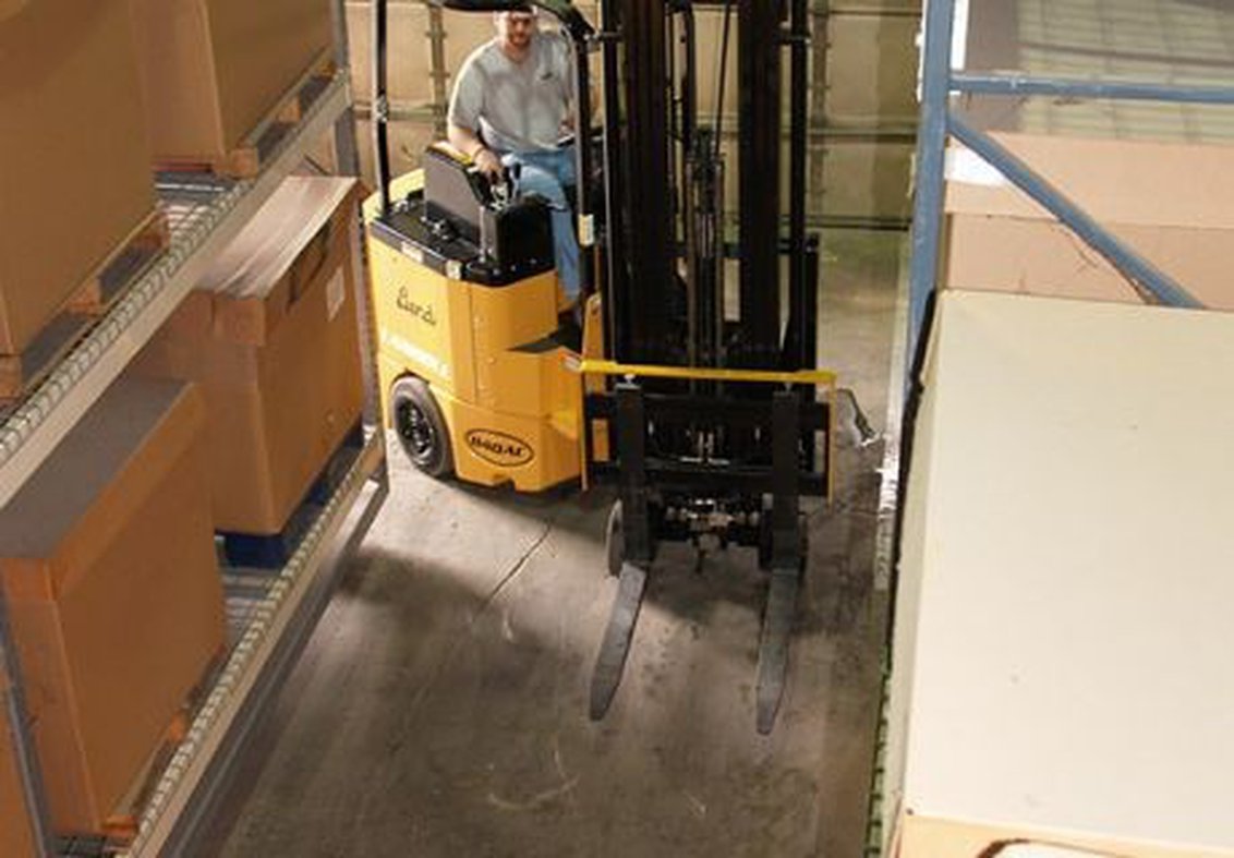 Bendi B40AC Narrow Aisle Forklift - Westerra Equipment