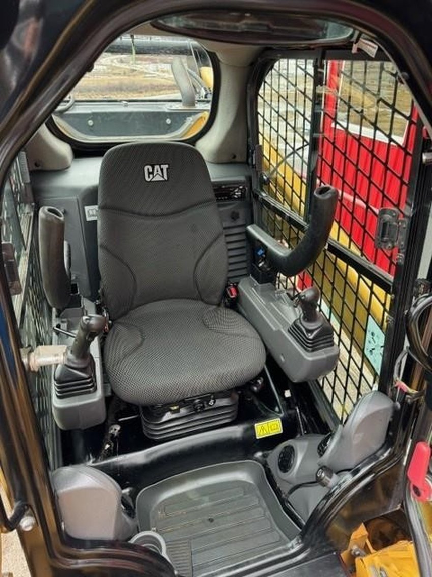 2019 Caterpillar 272 SKID STEER *** - Williams Machinery